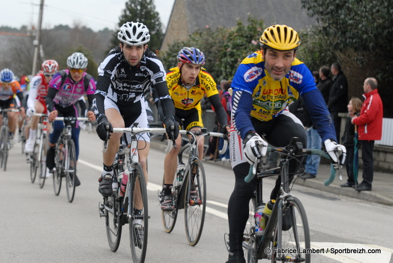 Landujan (35) : l'Aubois Dupont devant les Bretons